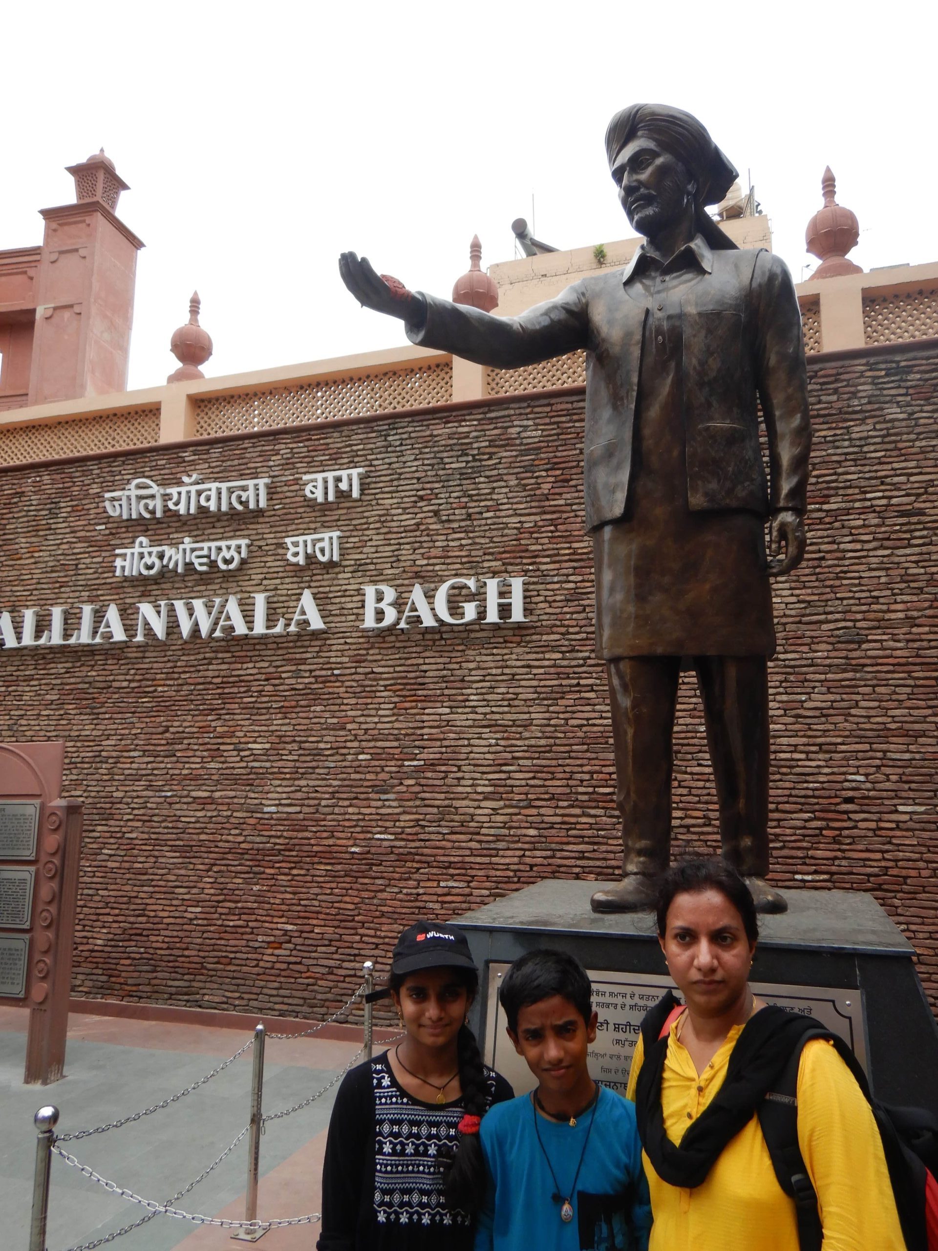 Amritsars Jalian Wala Bhagh Bhagath Singh Statue - Siachen